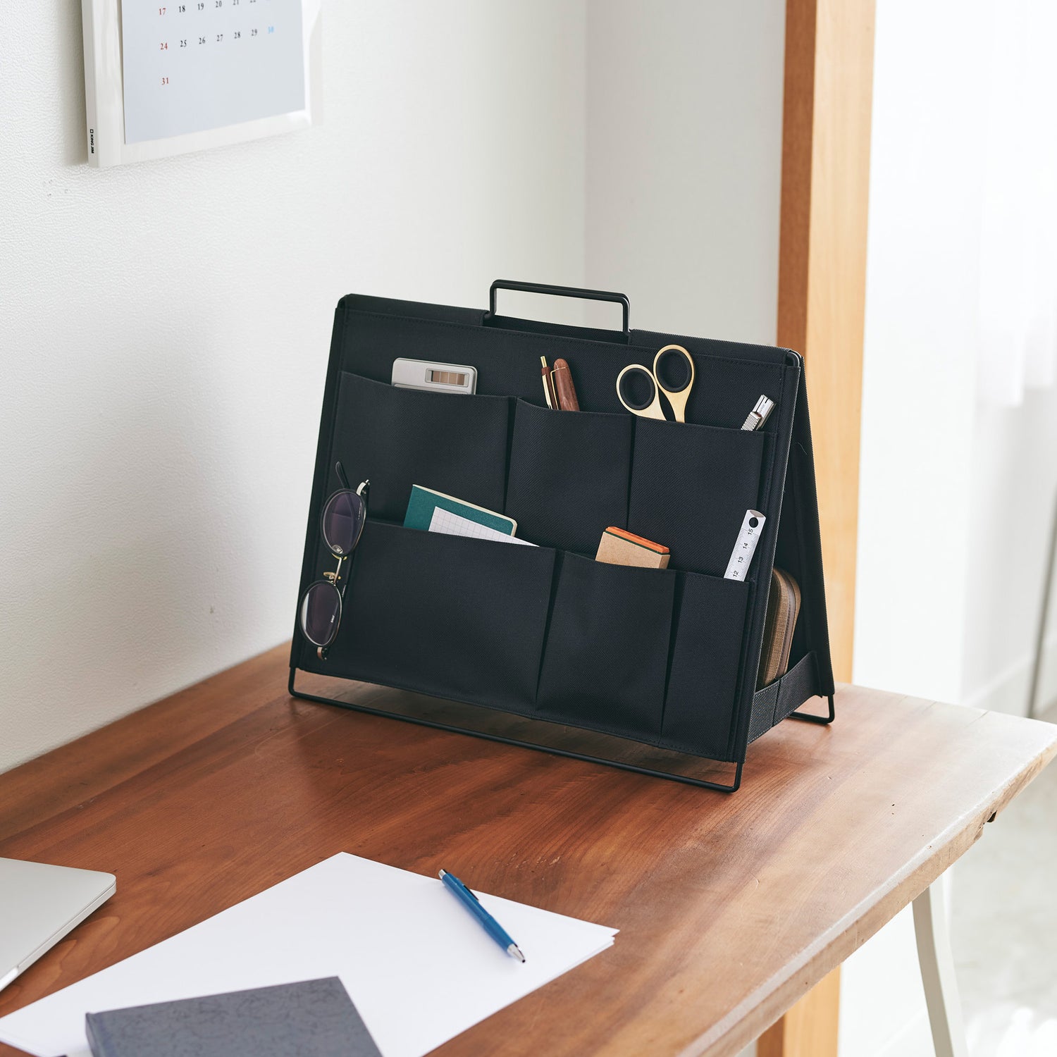 TOOL STAND DESK